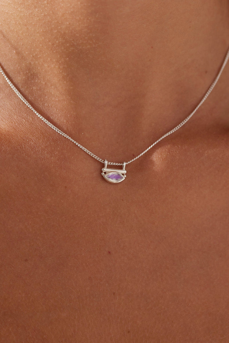 Nyra Moonstone Silver Necklace – ToniMay